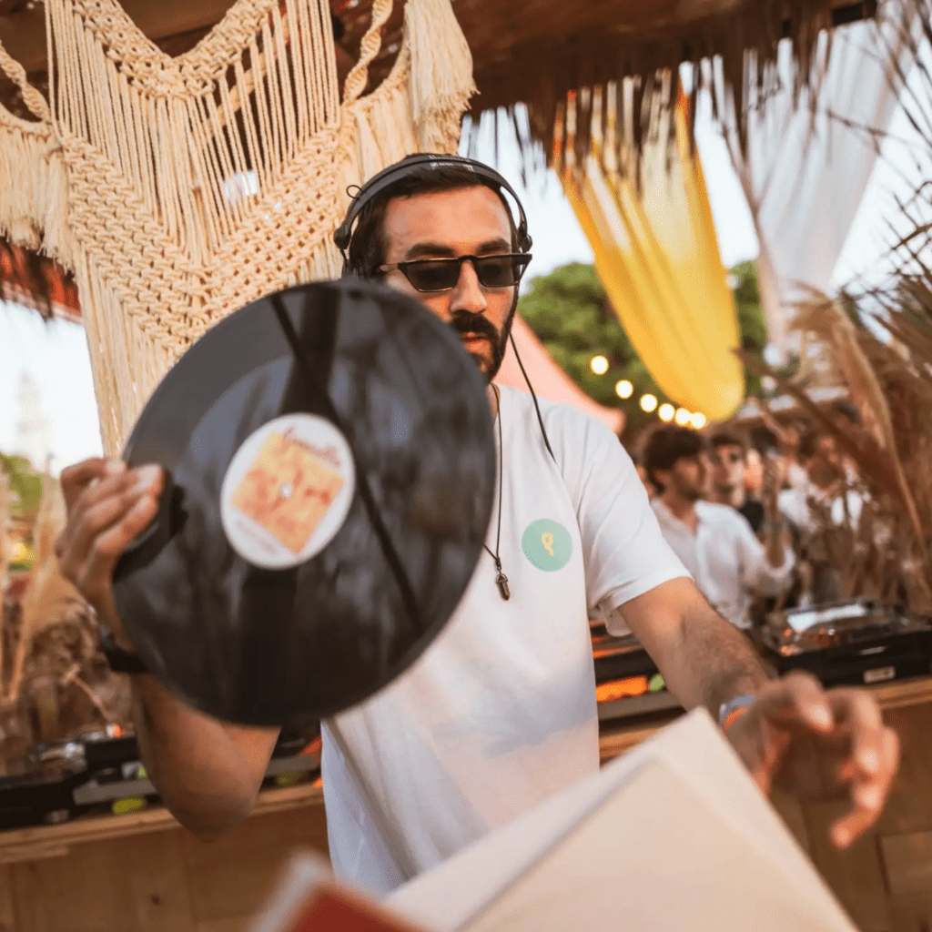 International DJs Playing at Honeycomb Hi-Fi Bar Dubai